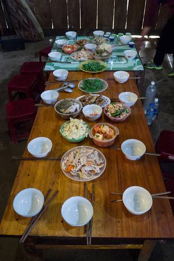 Trekking to Hmong villages in Sapa | Peeking Duck